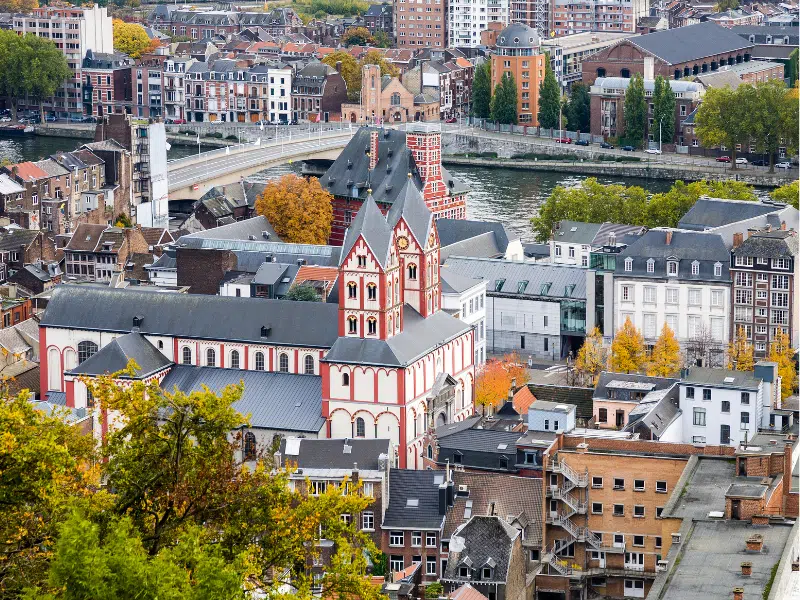 8 leuke feiten over Luik: Ontdek verborgen juweeltjes en legendes