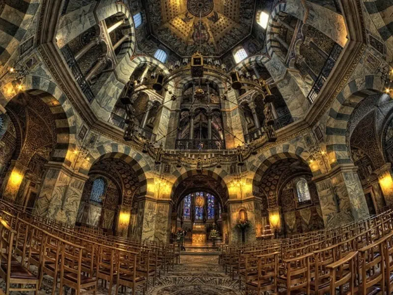 Discover Aachen Cathedral: A Masterpiece of Architecture