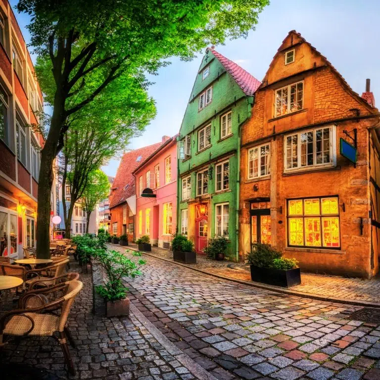 Bremen Scavenger Hunt and Self Guided Tour With Audio Guide