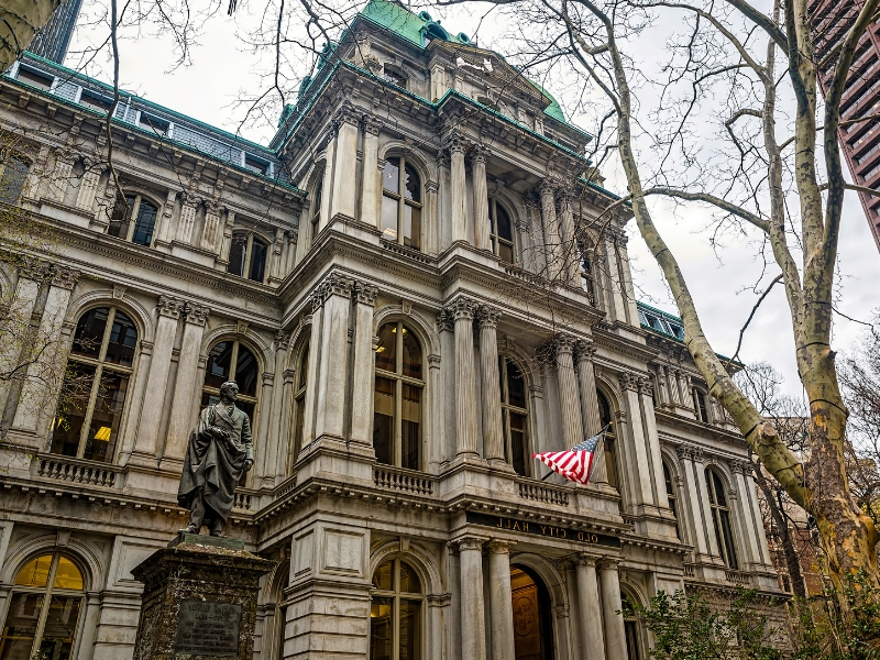 Benjamin Franklin Statue: Discover the Symbol of American Enlightenment