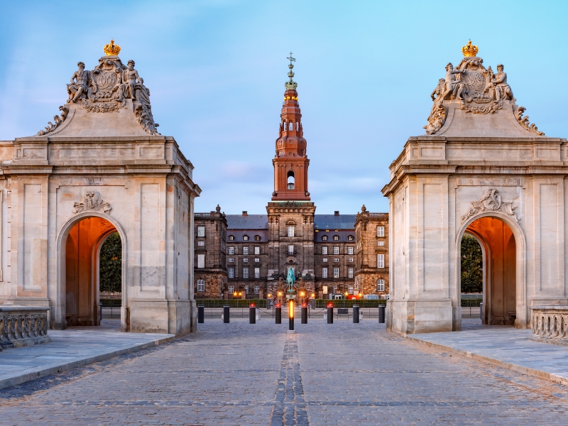 Discover Christiansborg Palace: Copenhagen's Royal Jewel