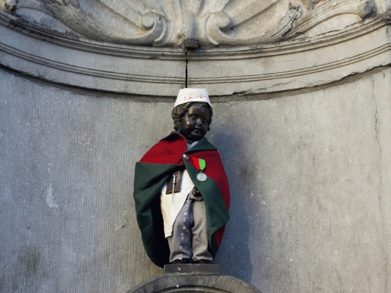 Scoprite il Manneken Pis: La gemma di Bruxelles
