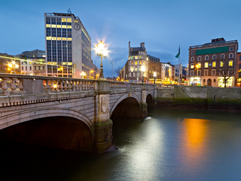 Discover O'Connell Bridge: A Historic Dublin Landmark