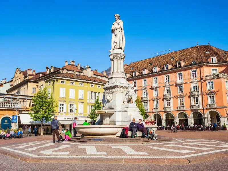 Discover Piazza Walther: Bolzano's Historic Gem