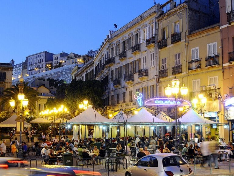 Discover Piazza Yenne: Cagliari's Vibrant Heart