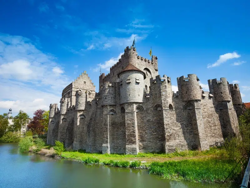 Ontdek het Gravensteen: Het majestueuze middeleeuwse fort van Gent