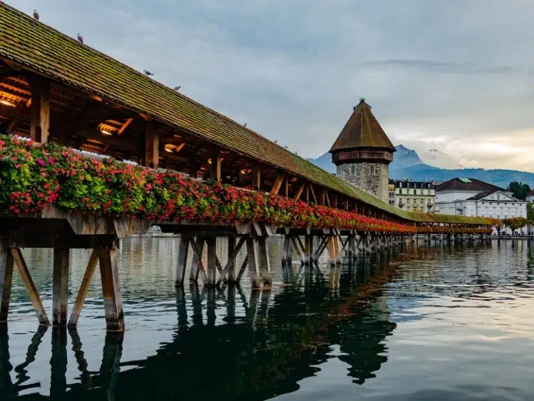 Discover the Chapel Bridge: Lucerne’s Historic Landmark