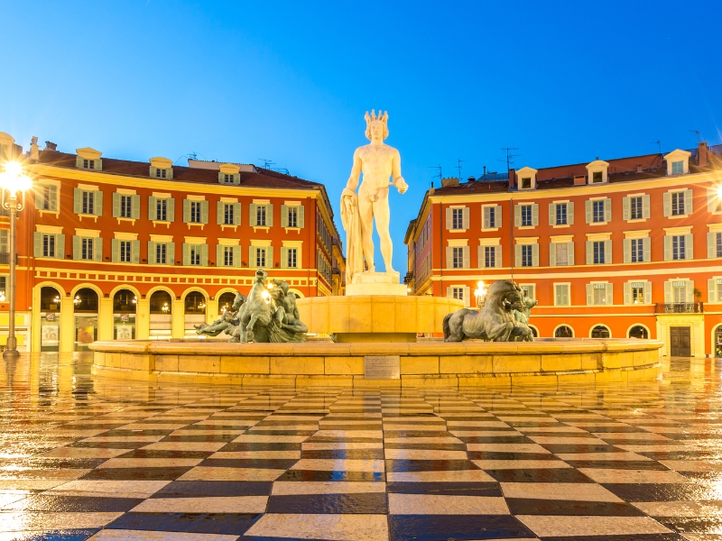 Discover Fontaine du Soleil: Nice's Majestic Landmark