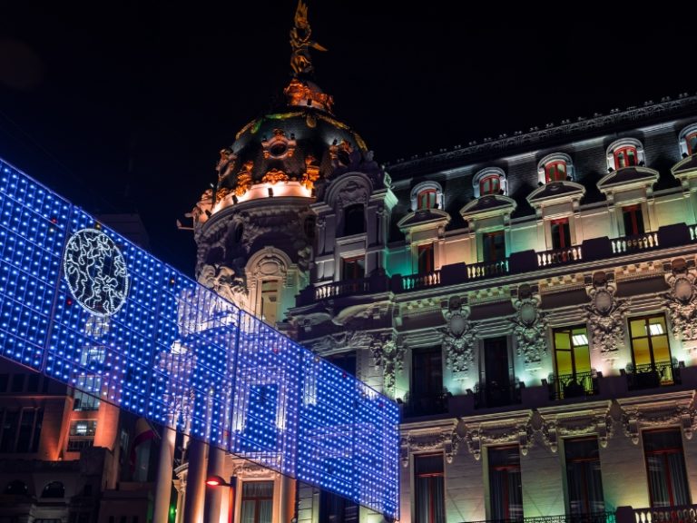Discover Metropolis Building: Madrid's Architectural Masterpiece