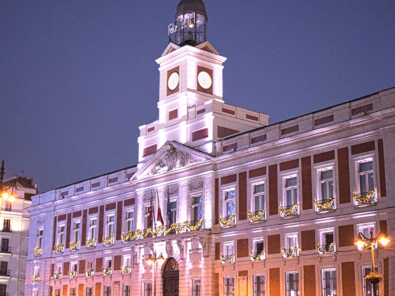 Puerta del Sol : Découvrez le centre culturel emblématique de Madrid