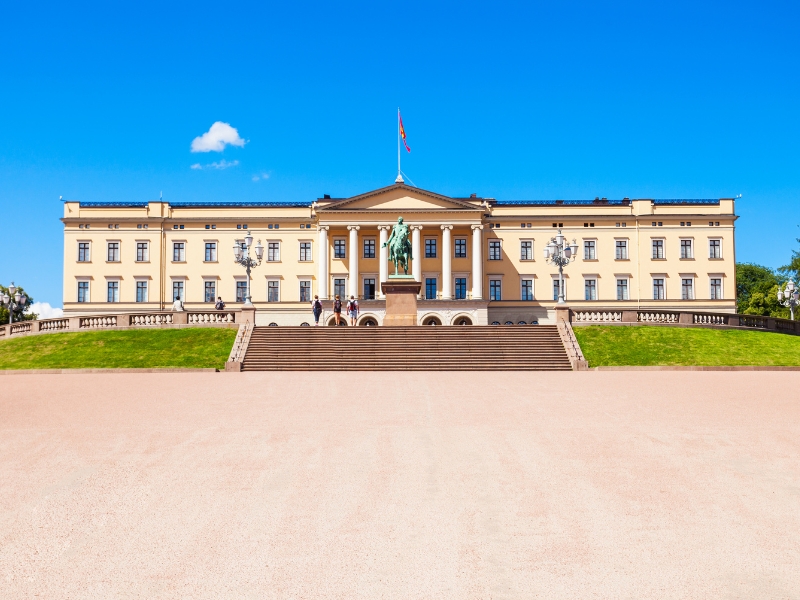 Discover the Royal Palace: Norway’s Majestic Monarchy