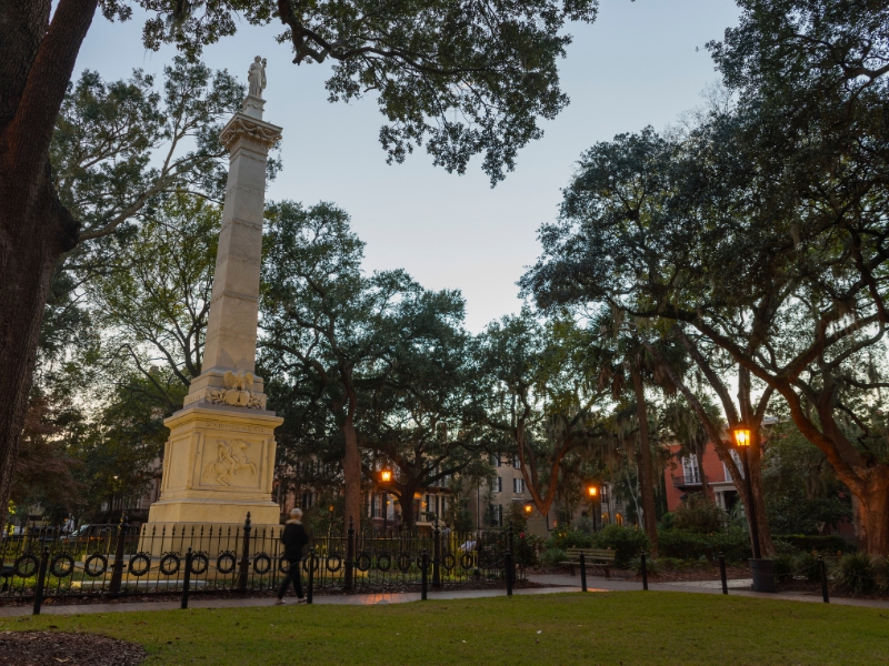 Discover Monterey Square: Savannah's Historic Treasure