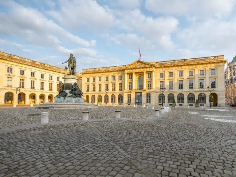 Discover Reims Place Royale: A Historic Royal Landmark