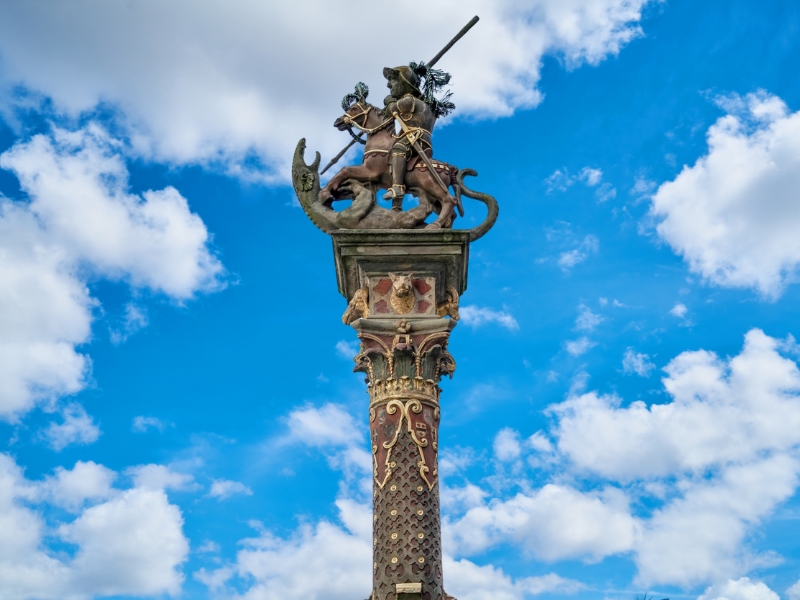 Discover the Saint George Fountain: A Renaissance Gem