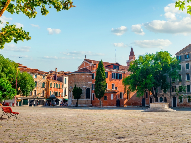 Descubra el Campo San Polo: El centro histórico de Venecia