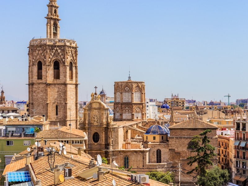 Découvrez la cathédrale de Valence : Un monument historique majestueux