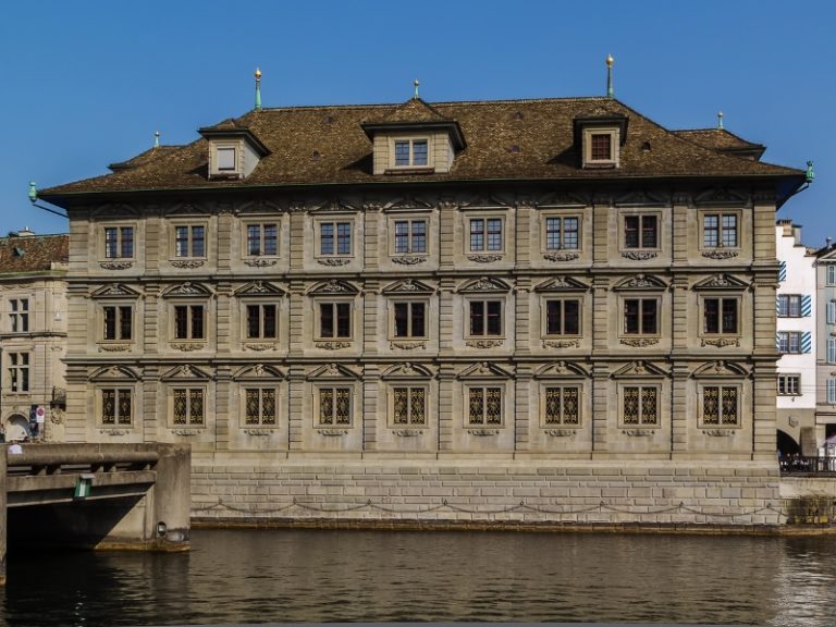 Discover the Zürich's Town Hall: A Baroque Gem of Governance