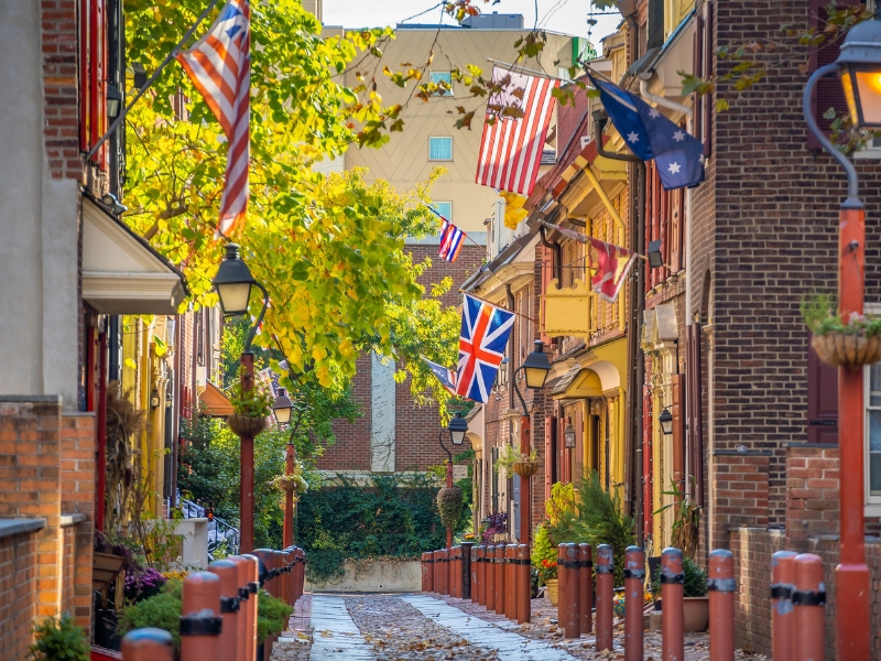 Discover Elfreth's Alley Museum: Colonial Philadelphia's Gem