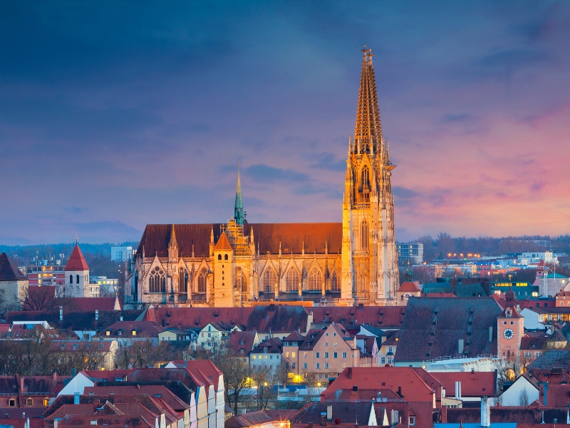 Ontdek de Sint-Pieterskathedraal in de gotische pracht van Regensburg
