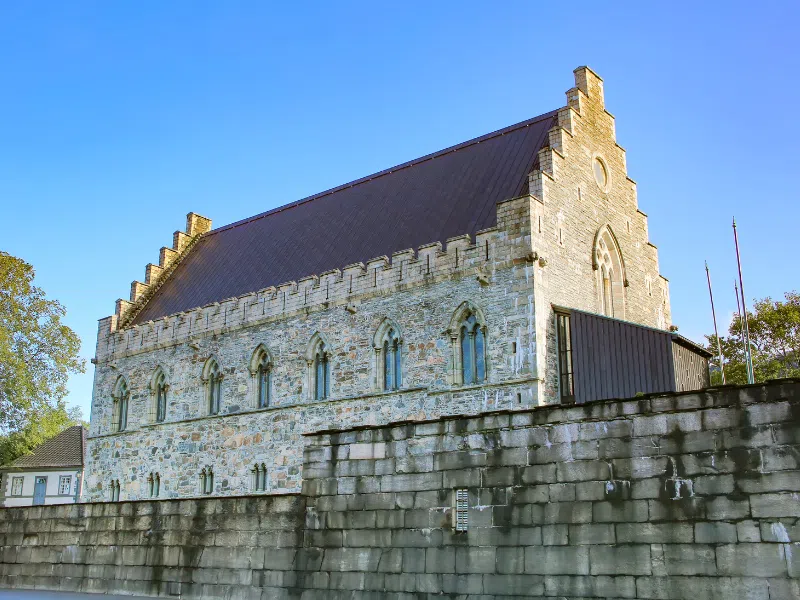 Discover the Bergenhus Fortress: Norway's Historic Stronghold