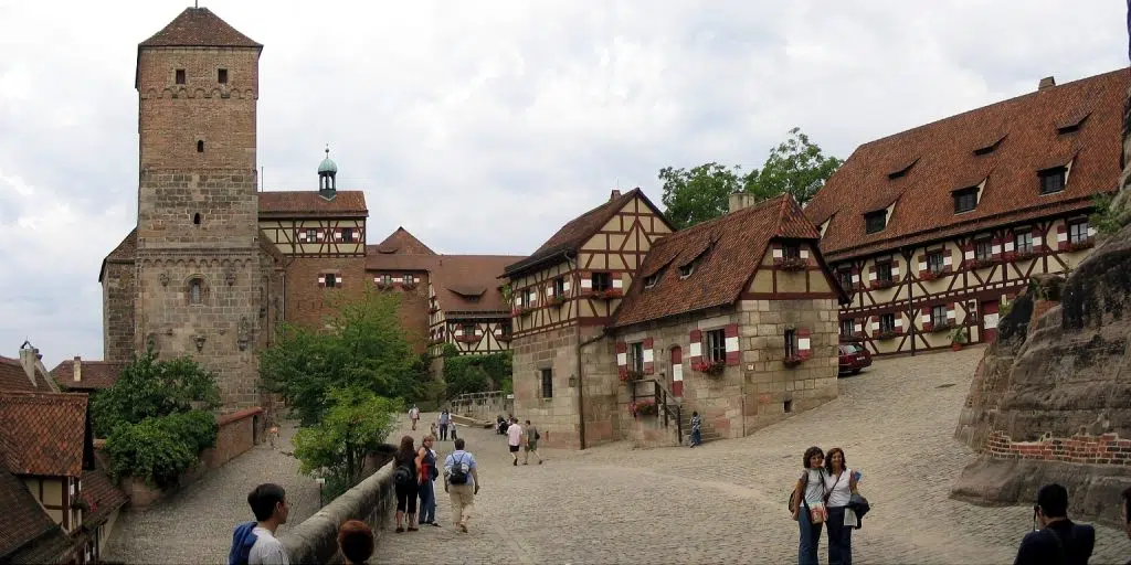 Uncover the Alluring Imperial Castle: A Historical Gem